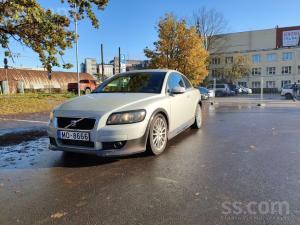 Brown Volvo C30 2007 in Riga, with an engine capacity of 2.40 L and mileage of 319 thousand km for 3450 €, photo  on AUTOMOTO.COM.LV