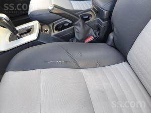 Brūns Volvo C30 2007 Rīga, ar dzinēja tilpumu 2.40 L un nobraukumu 319 tūkst. km par 3450 €, foto 12 vietnē AUTOMOTO.COM.LV