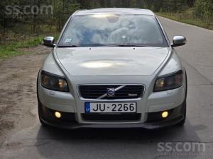 Brūns Volvo C30 2007 Rīga, ar dzinēja tilpumu 2.40 L un nobraukumu 318 tūkst. km par 2400 €, foto 3 vietnē AUTOMOTO.COM.LV