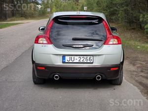 Brūns Volvo C30 2007 Rīga, ar dzinēja tilpumu 2.40 L un nobraukumu 318 tūkst. km par 2400 €, foto 5 vietnē AUTOMOTO.COM.LV