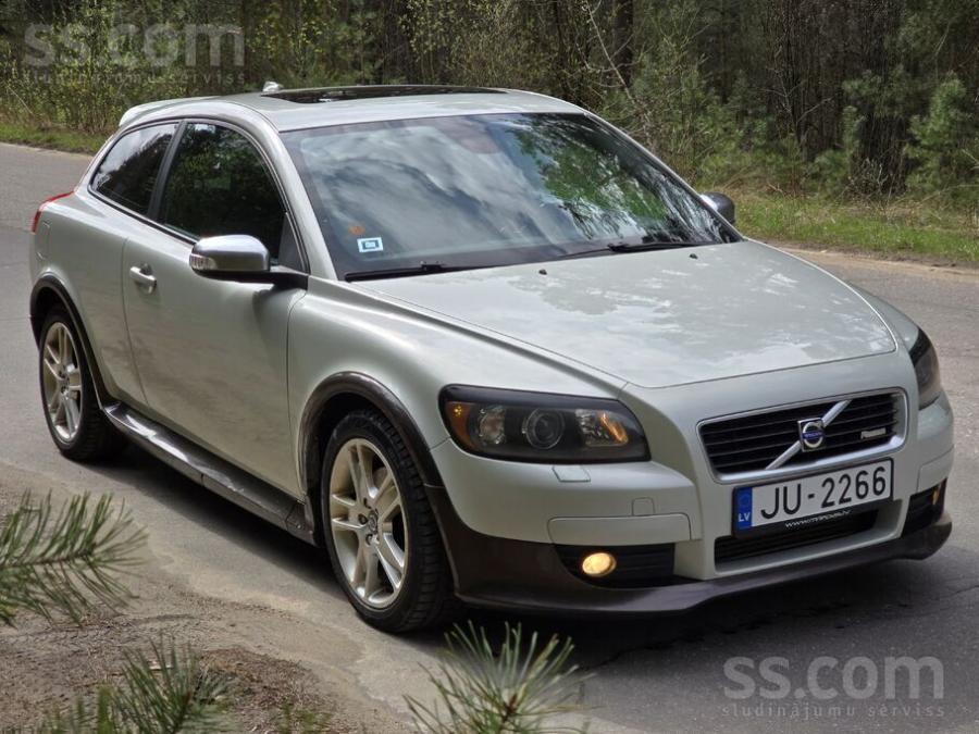 Brūns Volvo C30 2007 Rīga, ar dzinēja tilpumu 2.40 L un nobraukumu 318 tūkst. km par 2400 €, foto 7 vietnē AUTOMOTO.COM.LV