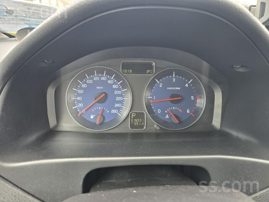 Brūns Volvo C30 2007 Rīga, ar dzinēja tilpumu 2.40 L un nobraukumu 318 tūkst. km par 2400 €, foto 17 vietnē AUTOMOTO.COM.LV