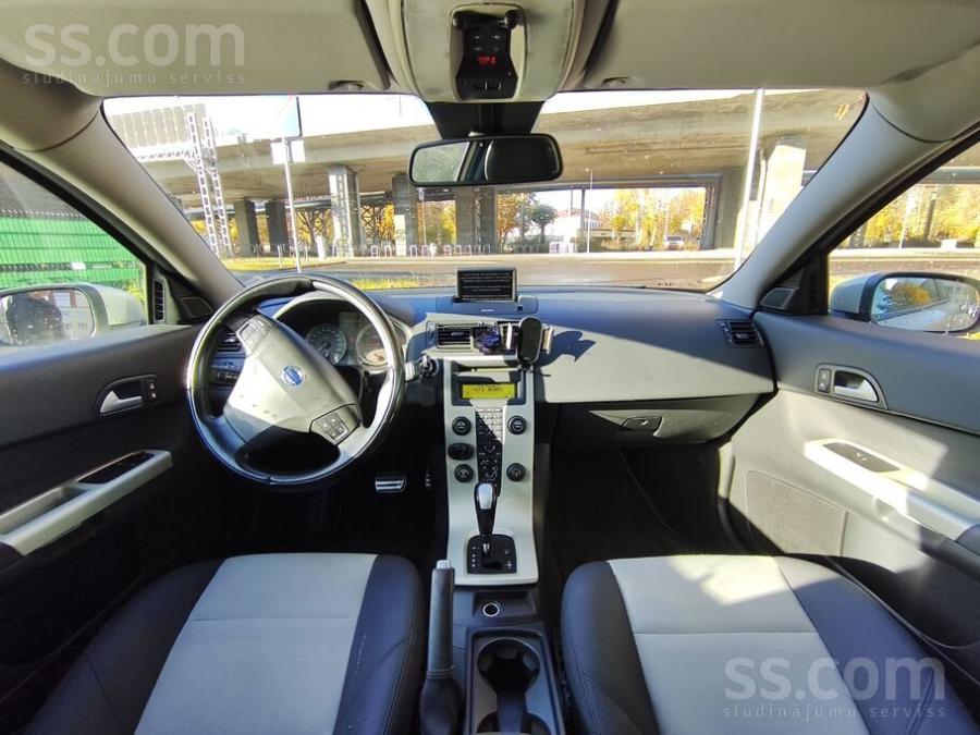 Brūns Volvo C30 2007 Rīga, ar dzinēja tilpumu 2.40 L un nobraukumu 319 tūkst. km par 3100 €, foto 8 vietnē AUTOMOTO.COM.LV