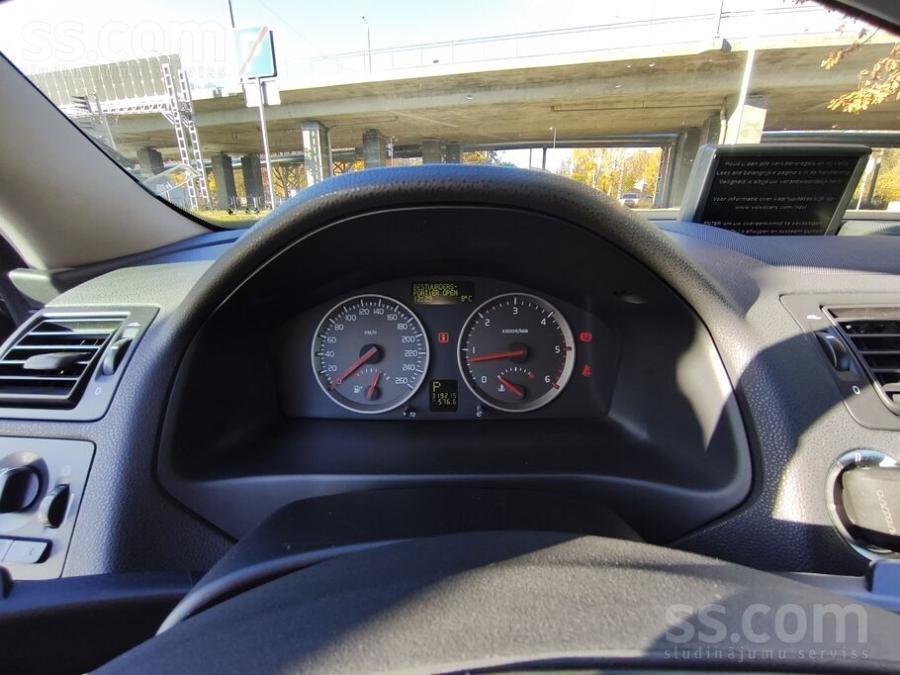 Brūns Volvo C30 2007 Rīga, ar dzinēja tilpumu 2.40 L un nobraukumu 319 tūkst. km par 3100 €, foto 9 vietnē AUTOMOTO.COM.LV