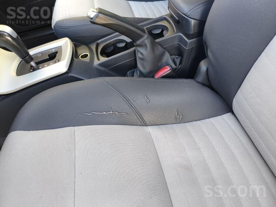 Brūns Volvo C30 2007 Rīga, ar dzinēja tilpumu 2.40 L un nobraukumu 319 tūkst. km par 3100 €, foto 13 vietnē AUTOMOTO.COM.LV