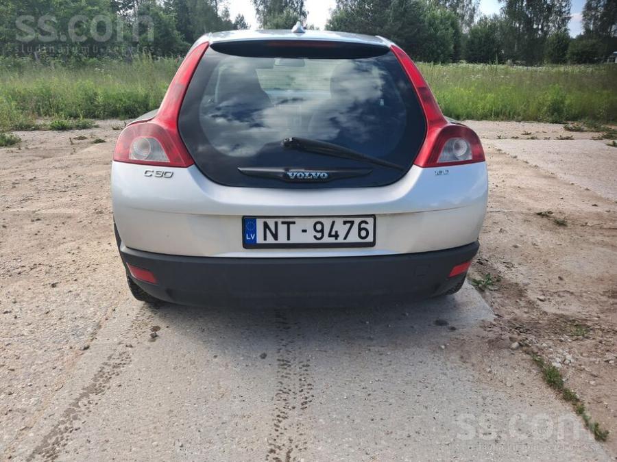 Volvo C30 2007 in Valmiera, with an engine capacity of 1.60 L and mileage of 314 thousand km for 1850 €, photo 5 on AUTOMOTO.COM.LV