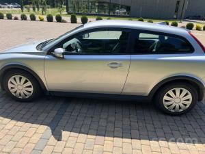 Volvo C30 2007 Rīga, ar dzinēja tilpumu 1.60 L un nobraukumu 166 tūkst. km par 2800 €, foto 3 vietnē AUTOMOTO.COM.LV