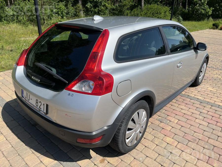 Volvo C30 2007 Rīga, ar dzinēja tilpumu 1.60 L un nobraukumu 166 tūkst. km par 2800 €, foto 6 vietnē AUTOMOTO.COM.LV