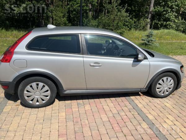 Volvo C30 2007 Rīga, ar dzinēja tilpumu 1.60 L un nobraukumu 166 tūkst. km par 2800 €, foto 7 vietnē AUTOMOTO.COM.LV