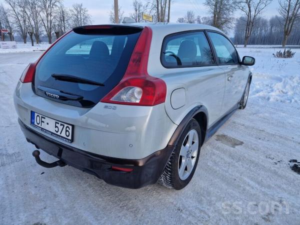 Volvo C30 2007 Ogre, ar dzinēja tilpumu 2.00 L un nobraukumu 184 tūkst. km par 3990 €, foto 2 vietnē AUTOMOTO.COM.LV