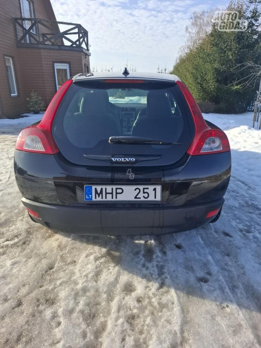 Volvo C30 2007 Elektrėnai, ar dzinēja tilpumu 2.00 L un nobraukumu 275 tūkst. km par 1750 €, foto 9 vietnē AUTOMOTO.COM.LV