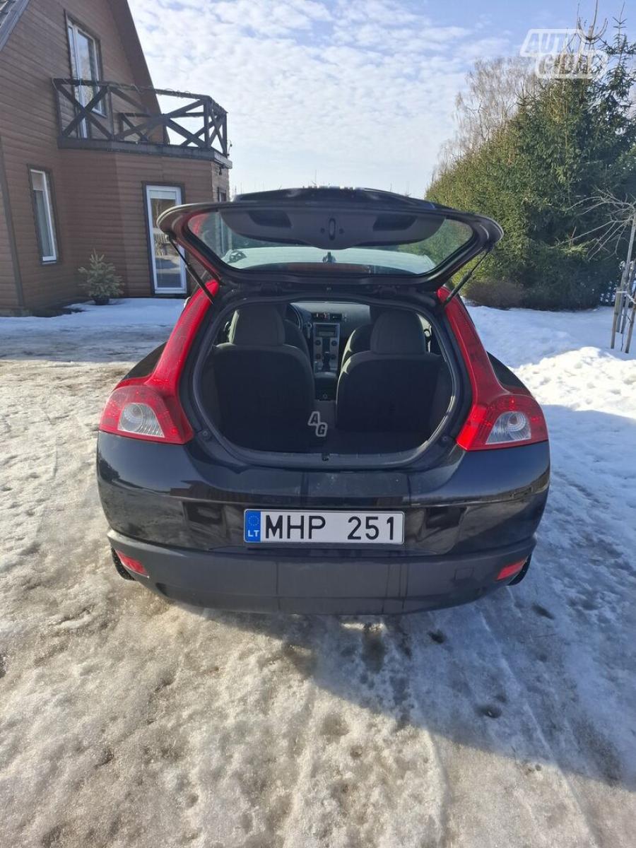 Volvo C30 2007 Elektrėnai, ar dzinēja tilpumu 2.00 L un nobraukumu 275 tūkst. km par 1750 €, foto 10 vietnē AUTOMOTO.COM.LV