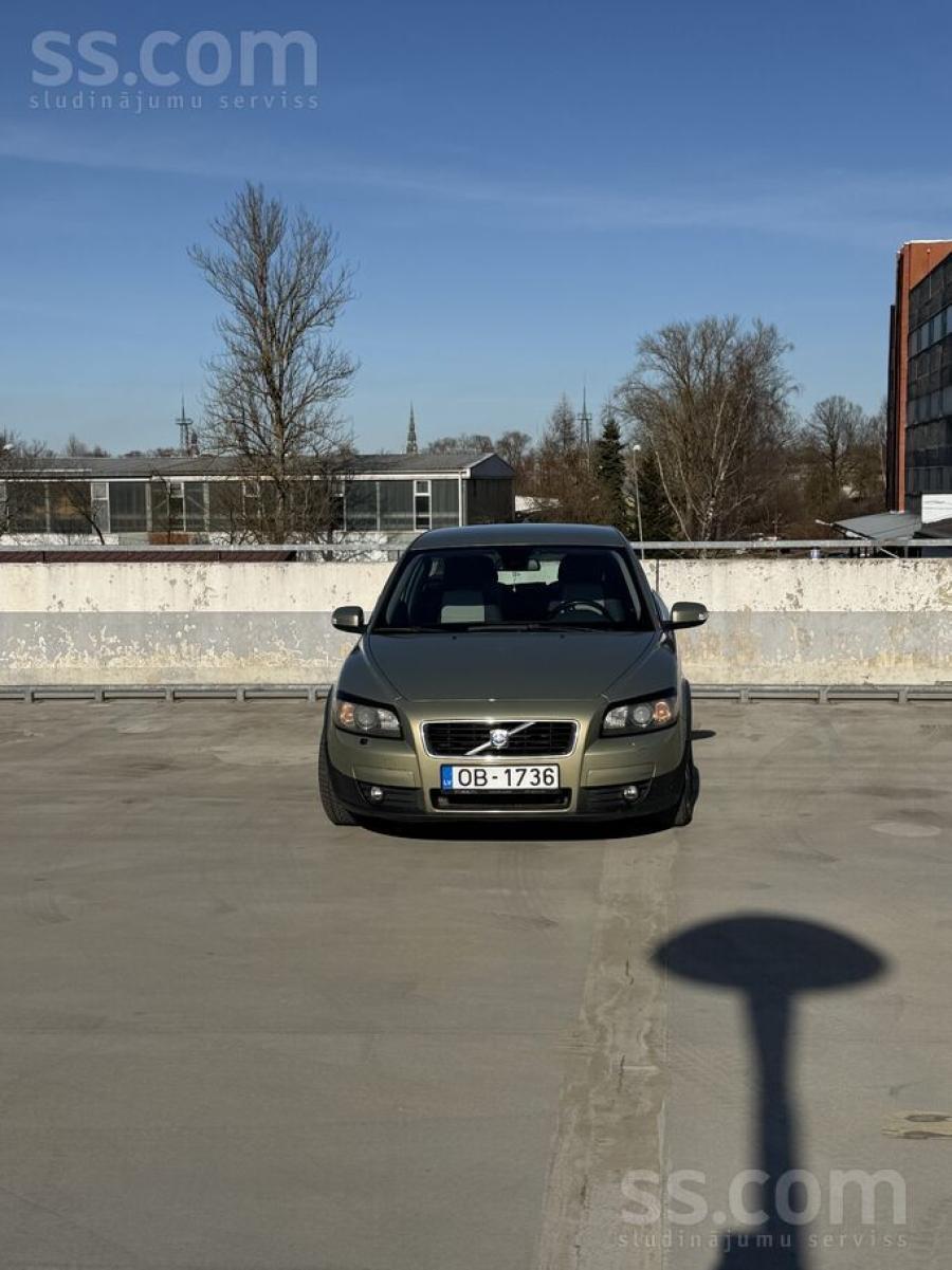 Volvo C30 2007 Rīga, ar dzinēja tilpumu 2.40 L un nobraukumu 348 tūkst. km par 4590 €, foto 3 vietnē AUTOMOTO.COM.LV