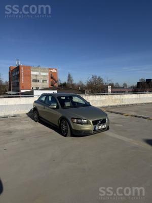 Volvo C30 2007 Rīga, ar dzinēja tilpumu 2.40 L un nobraukumu 348 tūkst. km par 4590 €, foto 4 vietnē AUTOMOTO.COM.LV