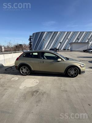 Volvo C30 2007 Rīga, ar dzinēja tilpumu 2.40 L un nobraukumu 348 tūkst. km par 4590 €, foto 5 vietnē AUTOMOTO.COM.LV