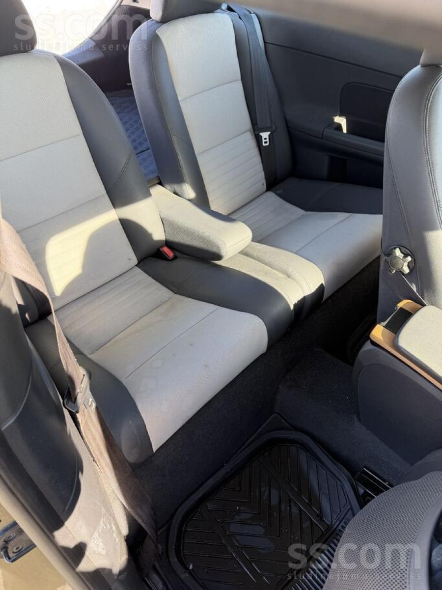 Volvo C30 2007 Rīga, ar dzinēja tilpumu 2.40 L un nobraukumu 348 tūkst. km par 4590 €, foto 10 vietnē AUTOMOTO.COM.LV