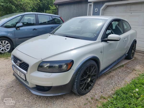 Volvo C30 2007 Šauļi, ar dzinēja tilpumu 2.00 L un nobraukumu 340 tūkst. km par 1850 €, foto 1 vietnē AUTOMOTO.COM.LV