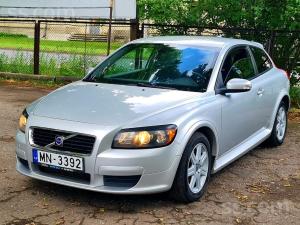 Volvo C30 2007 in Riga, with an engine capacity of 2.40 L and mileage of 275 thousand km for 3750 €, photo 4 on AUTOMOTO.COM.LV