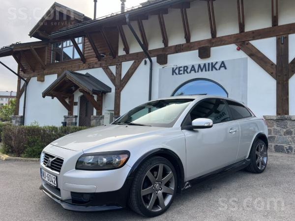 Volvo C30 2007 Jelgava, ar dzinēja tilpumu 2.40 L un nobraukumu 290 tūkst. km par 4400 €, foto 2 vietnē AUTOMOTO.COM.LV