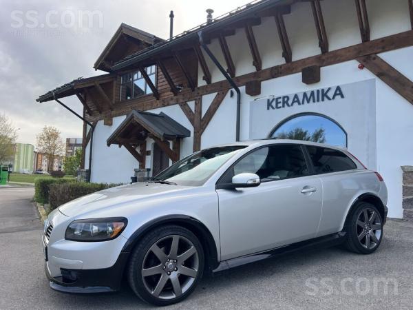 Volvo C30 2007 Jelgava, ar dzinēja tilpumu 2.40 L un nobraukumu 290 tūkst. km par 4400 €, foto 3 vietnē AUTOMOTO.COM.LV
