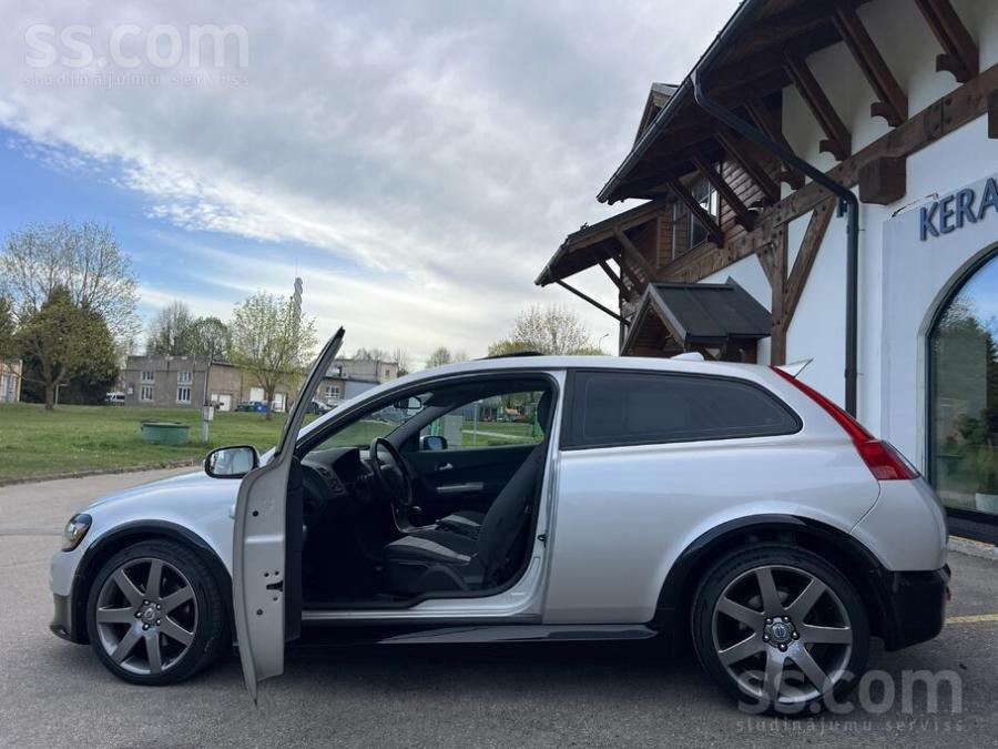 Volvo C30 2007 Jelgava, ar dzinēja tilpumu 2.40 L un nobraukumu 290 tūkst. km par 4400 €, foto 14 vietnē AUTOMOTO.COM.LV