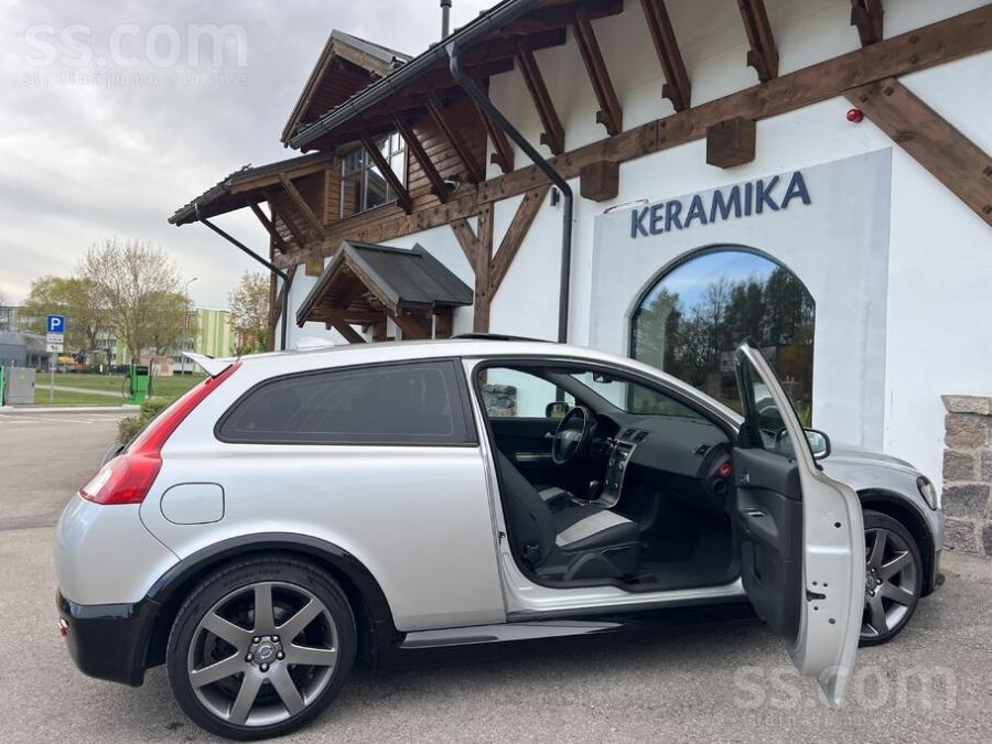 Volvo C30 2007 Jelgava, ar dzinēja tilpumu 2.40 L un nobraukumu 290 tūkst. km par 4400 €, foto 15 vietnē AUTOMOTO.COM.LV
