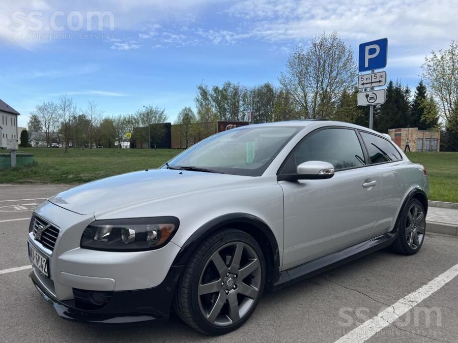 Volvo C30 2007 Jelgava, ar dzinēja tilpumu 2.40 L un nobraukumu 290 tūkst. km par 4400 €, foto 18 vietnē AUTOMOTO.COM.LV