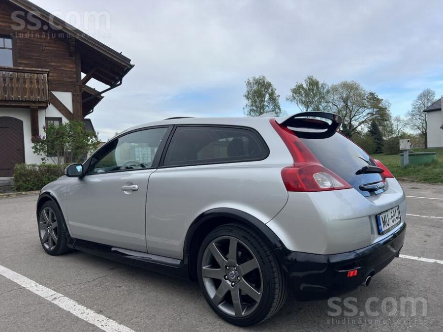 Volvo C30 2007 Jelgava, ar dzinēja tilpumu 2.40 L un nobraukumu 290 tūkst. km par 4400 €, foto 23 vietnē AUTOMOTO.COM.LV