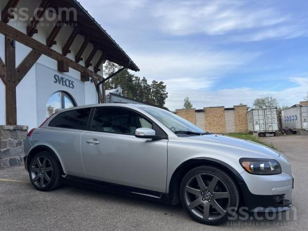 Volvo C30 2007 Jelgava, ar dzinēja tilpumu 2.40 L un nobraukumu 290 tūkst. km par 4250 €, foto 9 vietnē AUTOMOTO.COM.LV