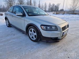 Вольво Ц30 2007 в Огре, объемом двигателя 2.00 л и пробегом 184 тыс. км за 3990 €, фото 4 на AUTOMOTO.COM.LV