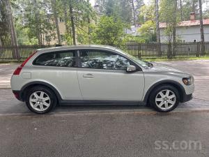 Volvo C30 2007 in Jurmala, with an engine capacity of 1.60 L and mileage of 275 thousand km for 2500 €, photo 3 on AUTOMOTO.COM.LV