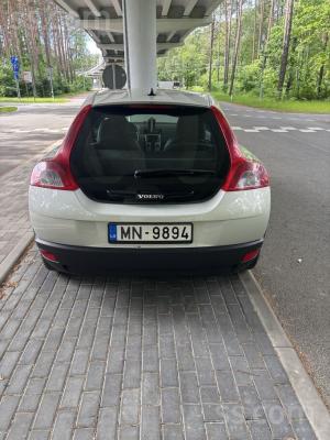 Volvo C30 2007 in Jurmala, with an engine capacity of 1.60 L and mileage of 275 thousand km for 2500 €, photo 5 on AUTOMOTO.COM.LV