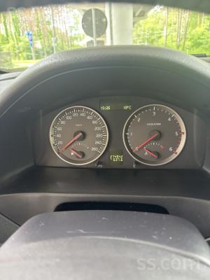 Volvo C30 2007 in Jurmala, with an engine capacity of 1.60 L and mileage of 275 thousand km for 2500 €, photo 9 on AUTOMOTO.COM.LV