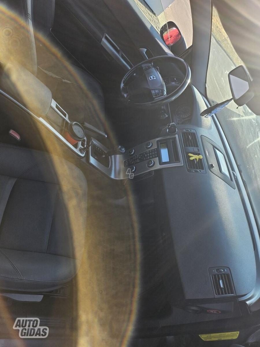 Volvo C30 2007 Viļņa, ar dzinēja tilpumu 2.40 L un nobraukumu 334 tūkst. km par 2800 €, foto 6 vietnē AUTOMOTO.COM.LV
