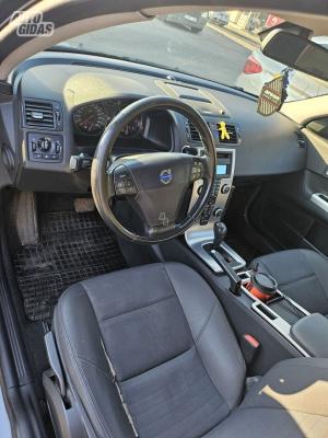 Volvo C30 2007 Viļņa, ar dzinēja tilpumu 2.40 L un nobraukumu 334 tūkst. km par 2800 €, foto 12 vietnē AUTOMOTO.COM.LV