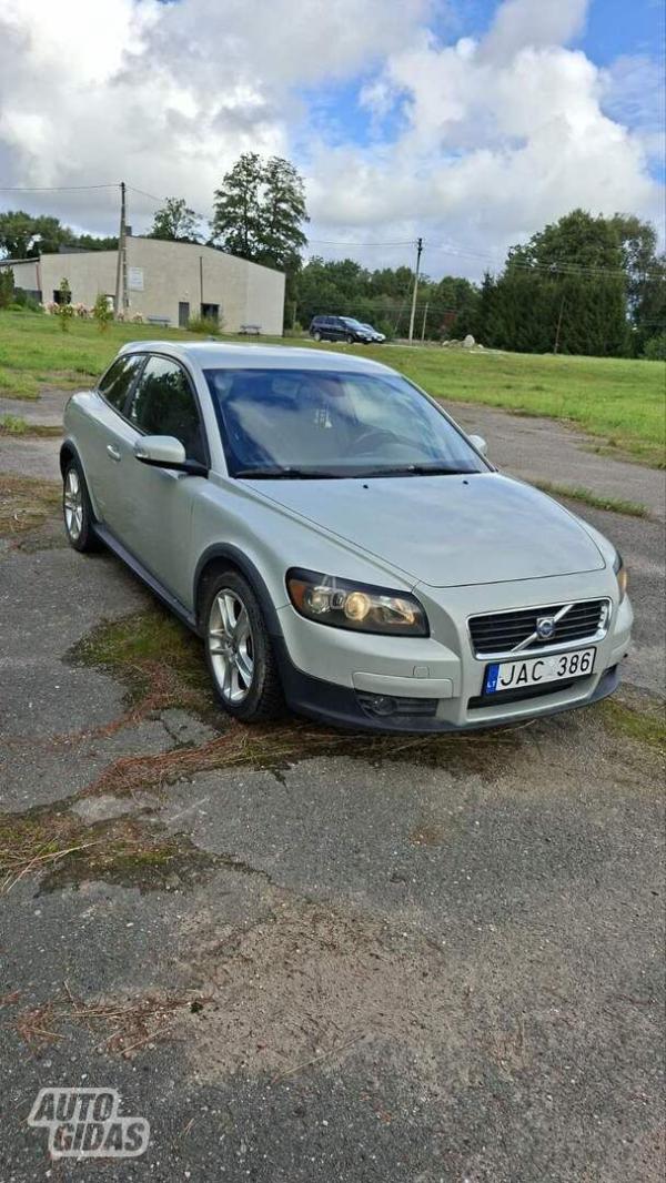 Volvo C30 2007 in Kretinga, with an engine capacity of 2.00 L and mileage of 288 thousand km for 2000 €, photo 1 on AUTOMOTO.COM.LV