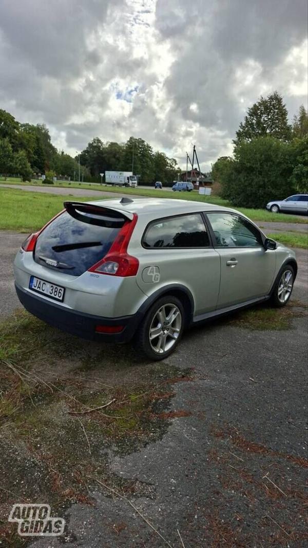Volvo C30 2007 in Kretinga, with an engine capacity of 2.00 L and mileage of 288 thousand km for 2000 €, photo 3 on AUTOMOTO.COM.LV