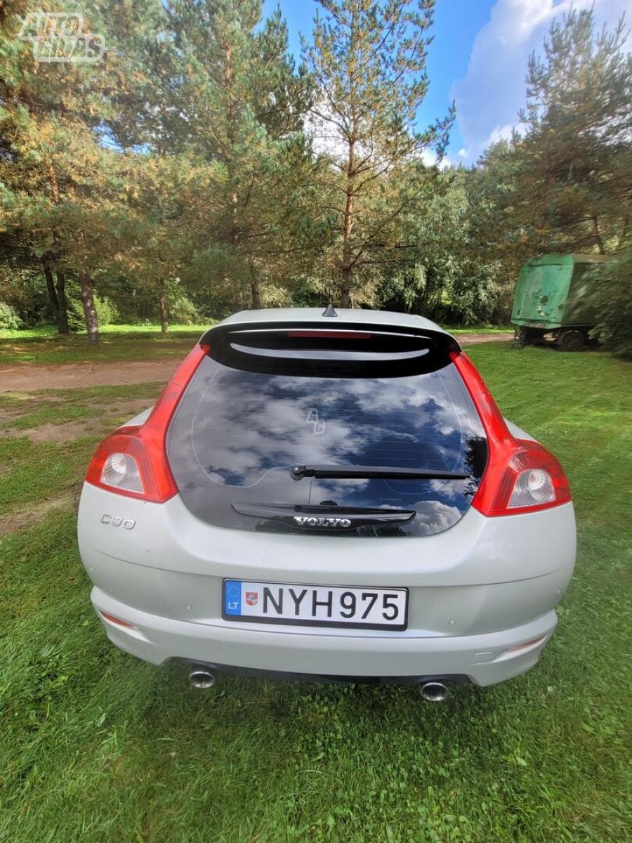 Volvo C30 2007 in Kaisiadorys, with an engine capacity of 2.40 L and mileage of 246 thousand km for 2750 €, photo 5 on AUTOMOTO.COM.LV
