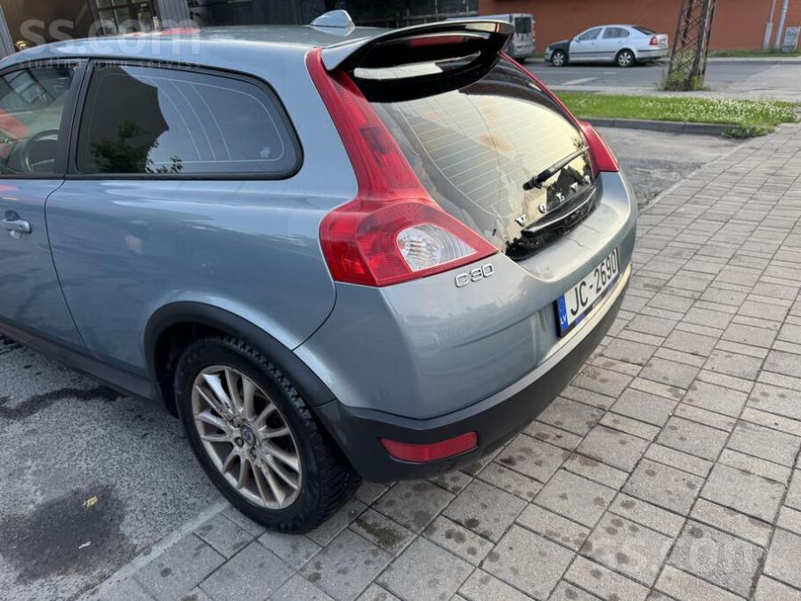 Volvo C30 2008 in Riga, with an engine capacity of 1.60 L and mileage of 362 thousand km for 1500 €, photo 1 on AUTOMOTO.COM.LV