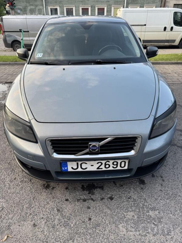 Volvo C30 2008 Rīga, ar dzinēja tilpumu 1.60 L un nobraukumu 362 tūkst. km par 1500 €, foto 3 vietnē AUTOMOTO.COM.LV