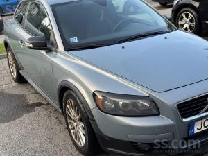 Volvo C30 2008 in Riga, with an engine capacity of 1.60 L and mileage of 362 thousand km for 1500 €, photo 4 on AUTOMOTO.COM.LV