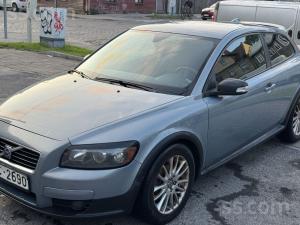 Volvo C30 2008 in Riga, with an engine capacity of 1.60 L and mileage of 362 thousand km for 1500 €, photo 5 on AUTOMOTO.COM.LV