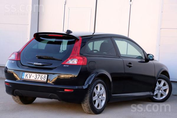 Volvo C30 2008 in Tukums, with an engine capacity of 2.00 L and mileage of 327 thousand km for 3450 €, photo 4 on AUTOMOTO.COM.LV