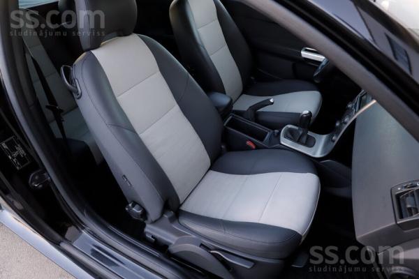 Volvo C30 2008 in Tukums, with an engine capacity of 2.00 L and mileage of 327 thousand km for 3450 €, photo 8 on AUTOMOTO.COM.LV