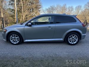 Volvo C30 2008 in Talsi, with an engine capacity of 2.40 L and mileage of 241 thousand km for 4770 €, photo 23 on AUTOMOTO.COM.LV