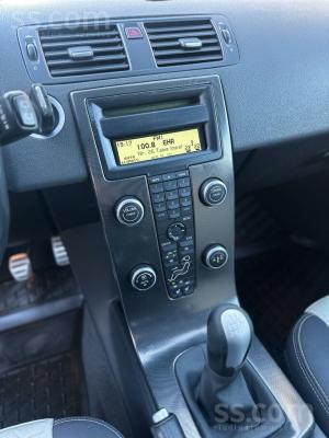 Volvo C30 2008 in Talsi, with an engine capacity of 2.40 L and mileage of 241 thousand km for 4770 €, photo 25 on AUTOMOTO.COM.LV