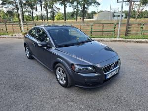 Volvo C30 2008 in Ariogala, with an engine capacity of 2.00 L and mileage of 315 thousand km for 2350 €, photo 9 on AUTOMOTO.COM.LV