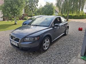 Volvo C30 2008 in Ariogala, with an engine capacity of 2.00 L and mileage of 315 thousand km for 2350 €, photo 11 on AUTOMOTO.COM.LV
