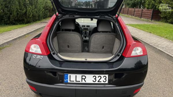 Volvo C30 2008 in Silute, with an engine capacity of 1.60 L and mileage of 348 thousand km for 1350 €, photo 4 on AUTOMOTO.COM.LV