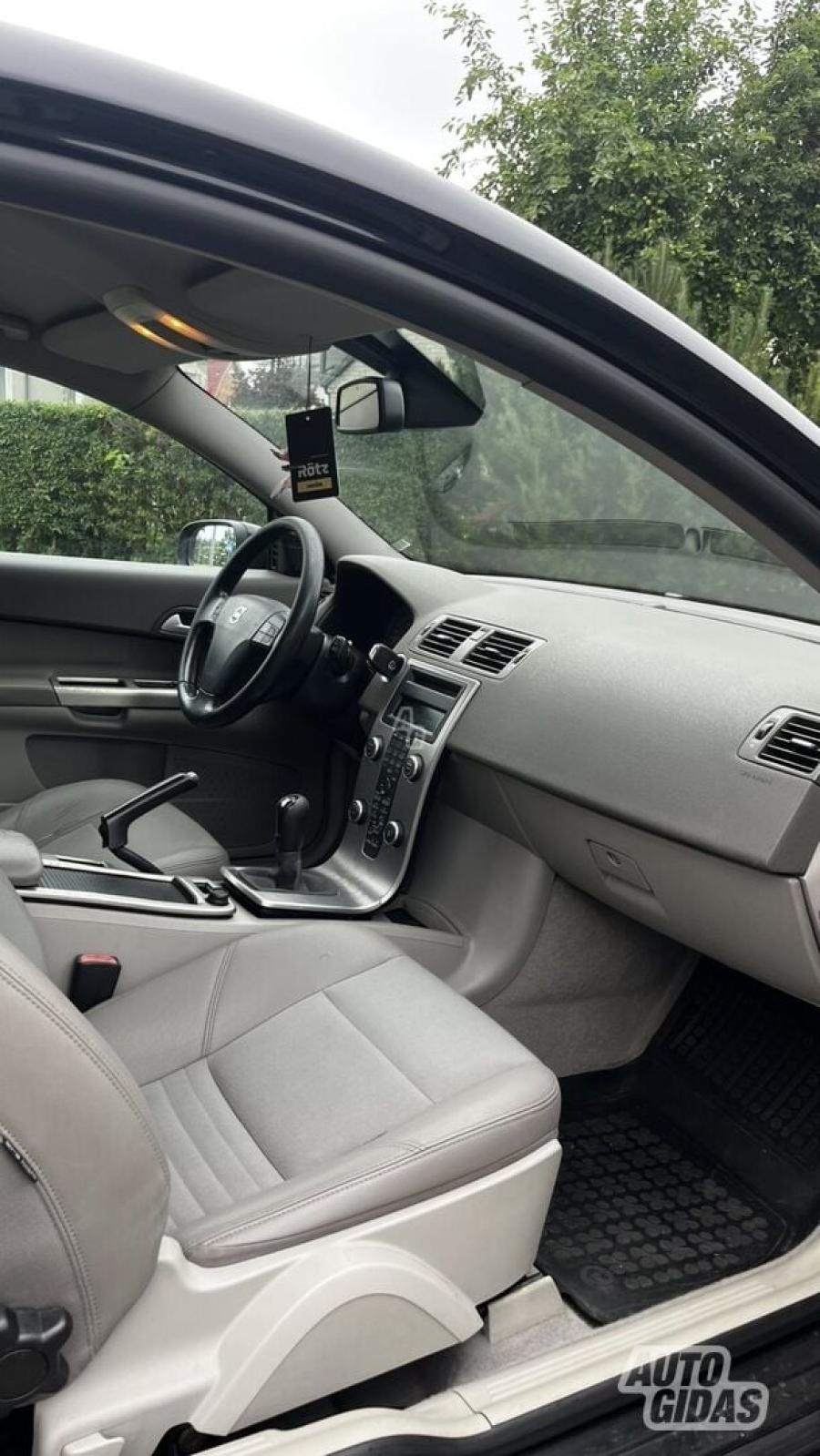 Volvo C30 2008 Šilutė, ar dzinēja tilpumu 1.60 L un nobraukumu 348 tūkst. km par 1350 €, foto 13 vietnē AUTOMOTO.COM.LV